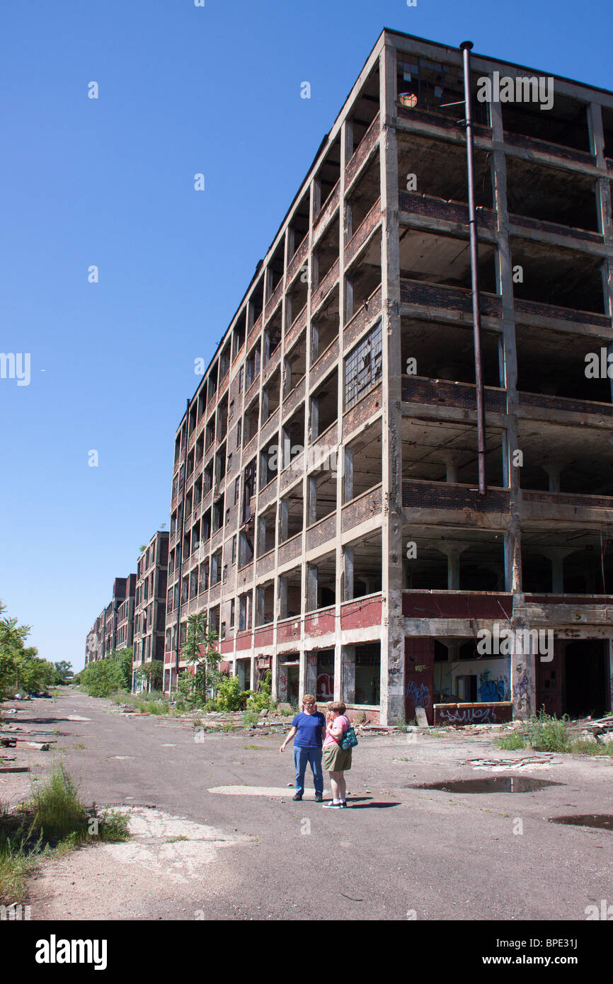 Abandoned Packard car plant in Detroit, Michigan Stock Photo - Alamy