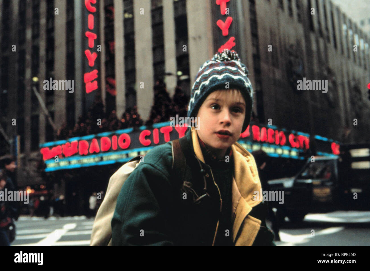 Home Alone 2 Macaulay Culkin 1992 High Resolution Stock Photography and ...