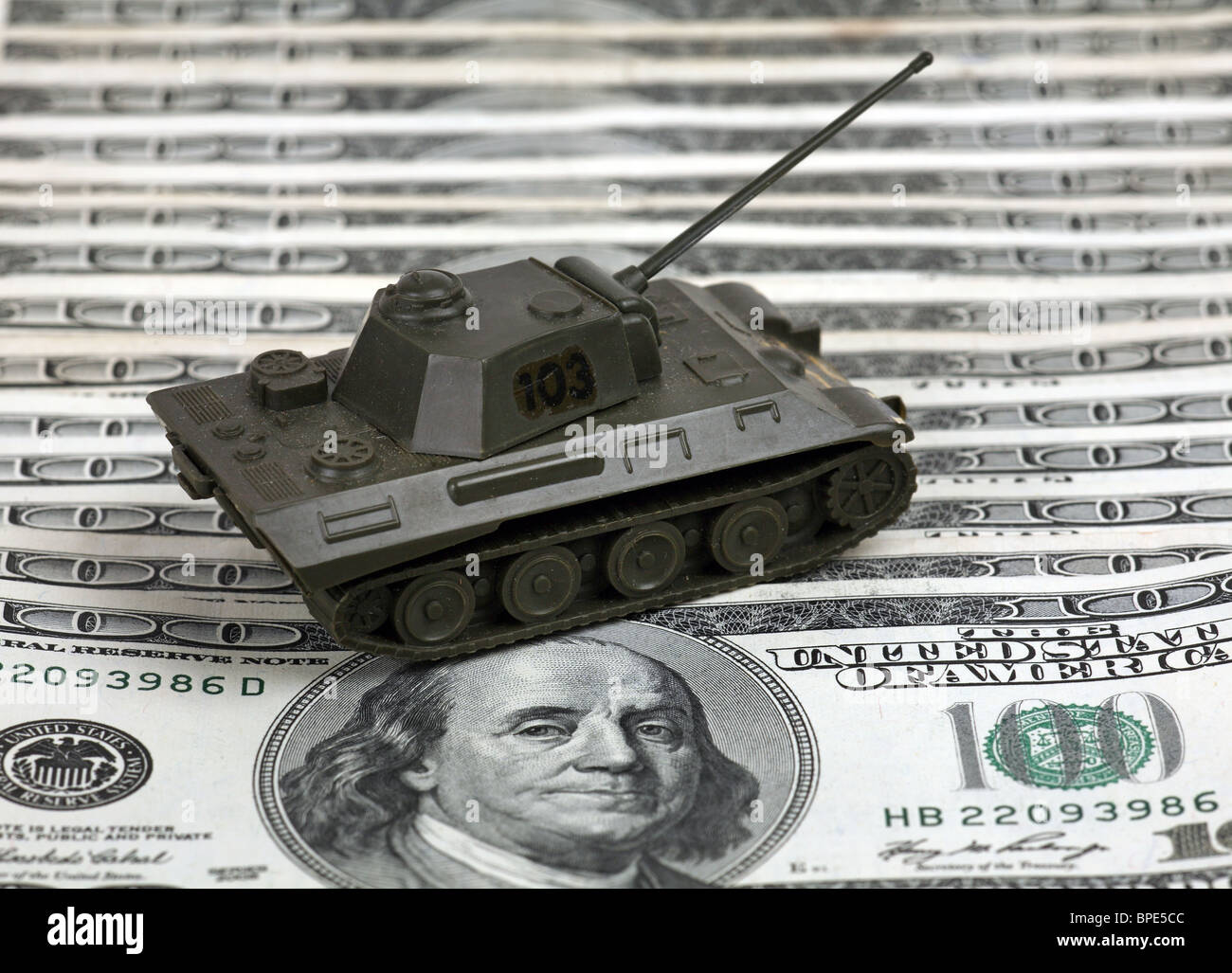 100 dollar notes hi-res stock photography and images - Alamy