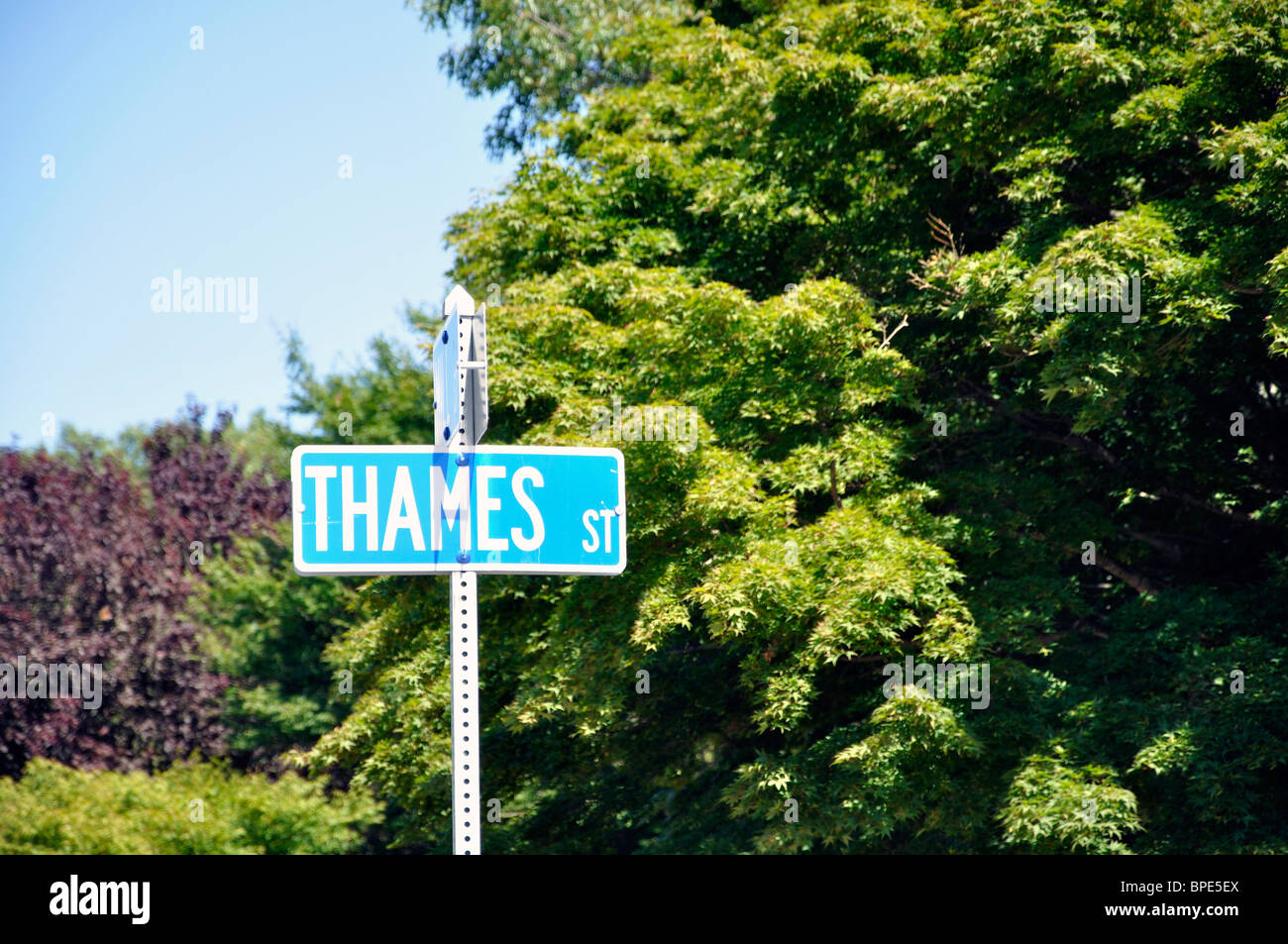 Thames Street sign, Newport, Rhode Island, USA Stock Photo - Alamy