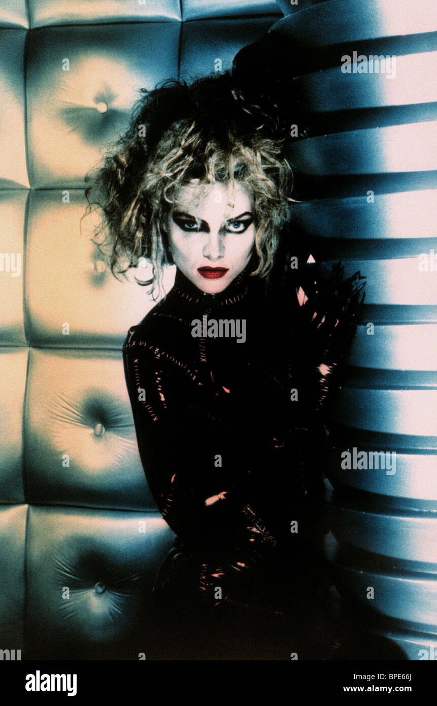 Michelle Pfeiffer Catwoman Stock Photos & Michelle Pfeiffer Catwoman ...