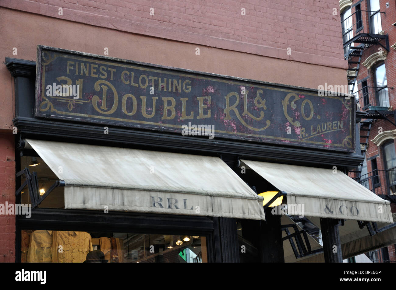 Old store sign hi-res stock photography and images - Alamy