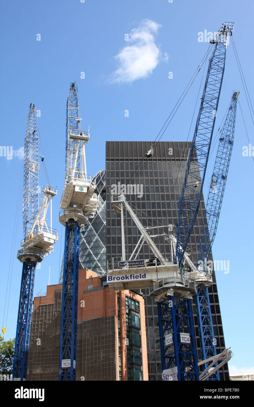 Construction site pinnacle bishopsgate tower hi-res stock photography ...