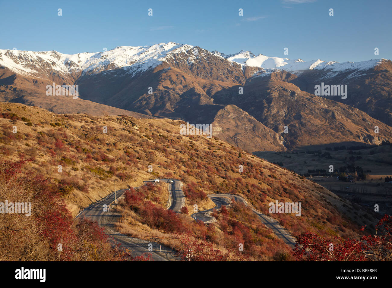 Crown range road new zealand hi-res stock photography and images - Alamy