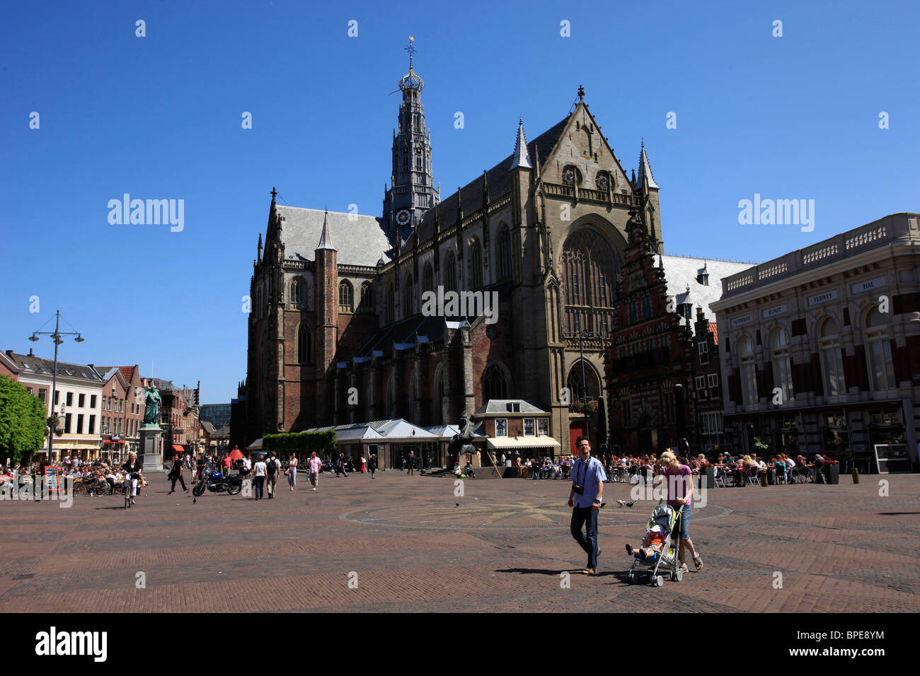 Market square in haarlem hi-res stock photography and images - Alamy