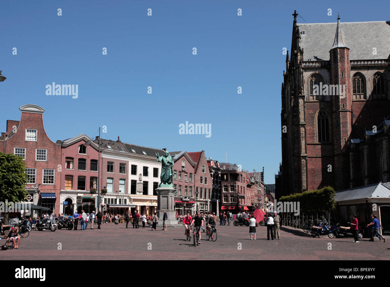 Market square in haarlem hi-res stock photography and images - Alamy
