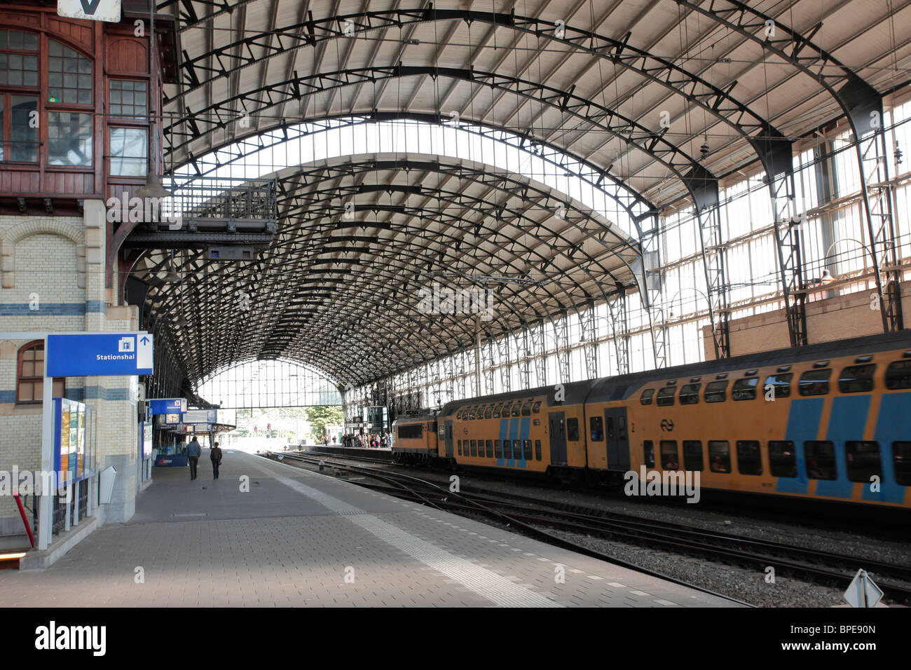 Haarlem station inside hi-res stock photography and images - Alamy