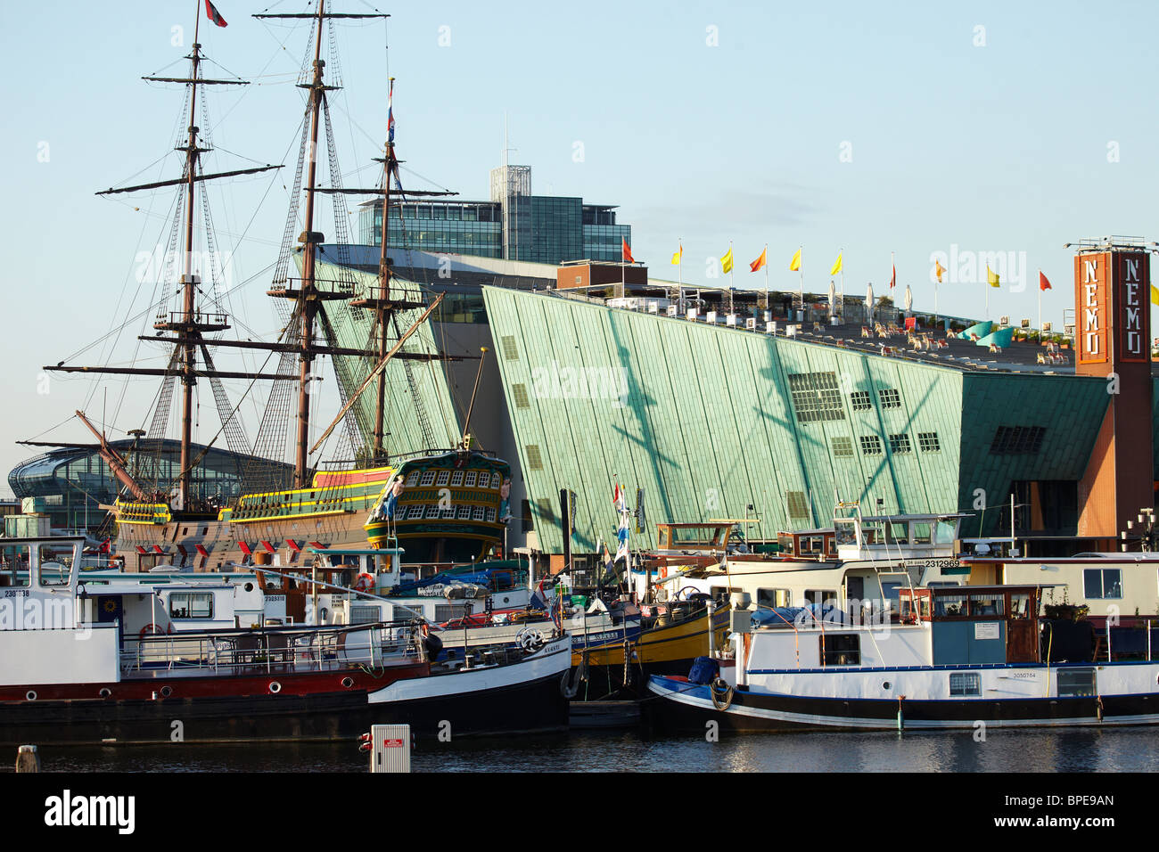 Nemo museum and the Amsterdam ship in Amsterdam Stock Photo - Alamy