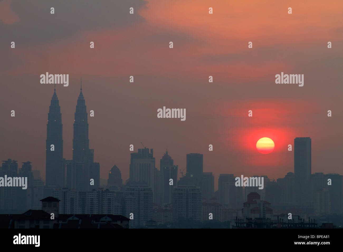 Thick haze causing reddish glow around the sun in Kuala Lumpur ...