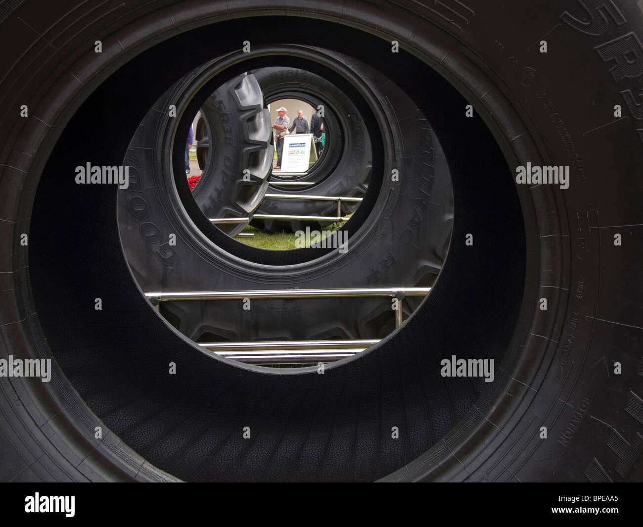 Horizontal tractor hi-res stock photography and images - Alamy