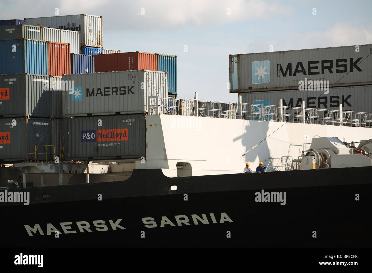 "Maersk Sarnia" container ship arriving Southampton container berth ...