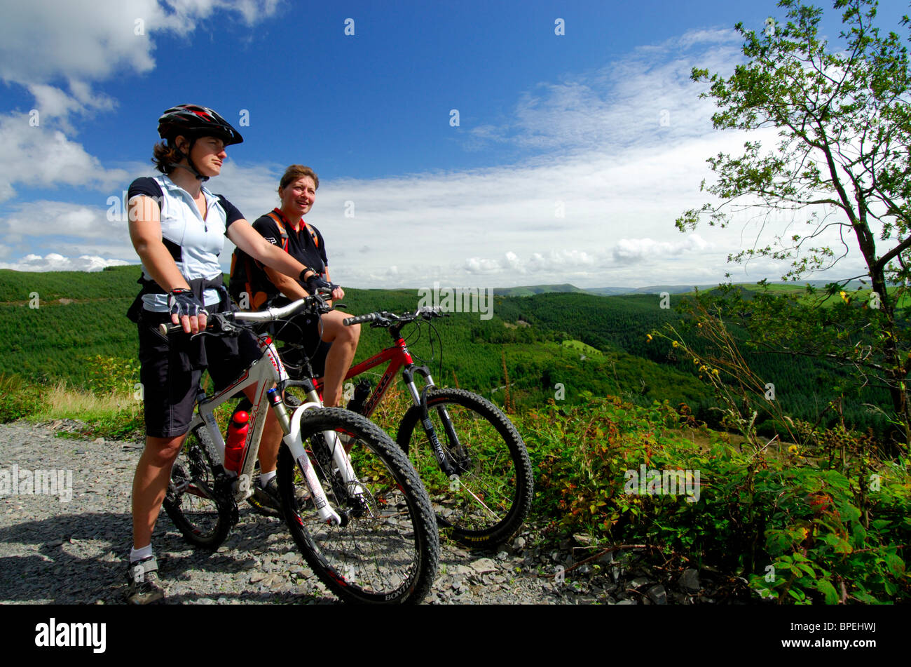 Uk bikers hi-res stock photography and images - Alamy
