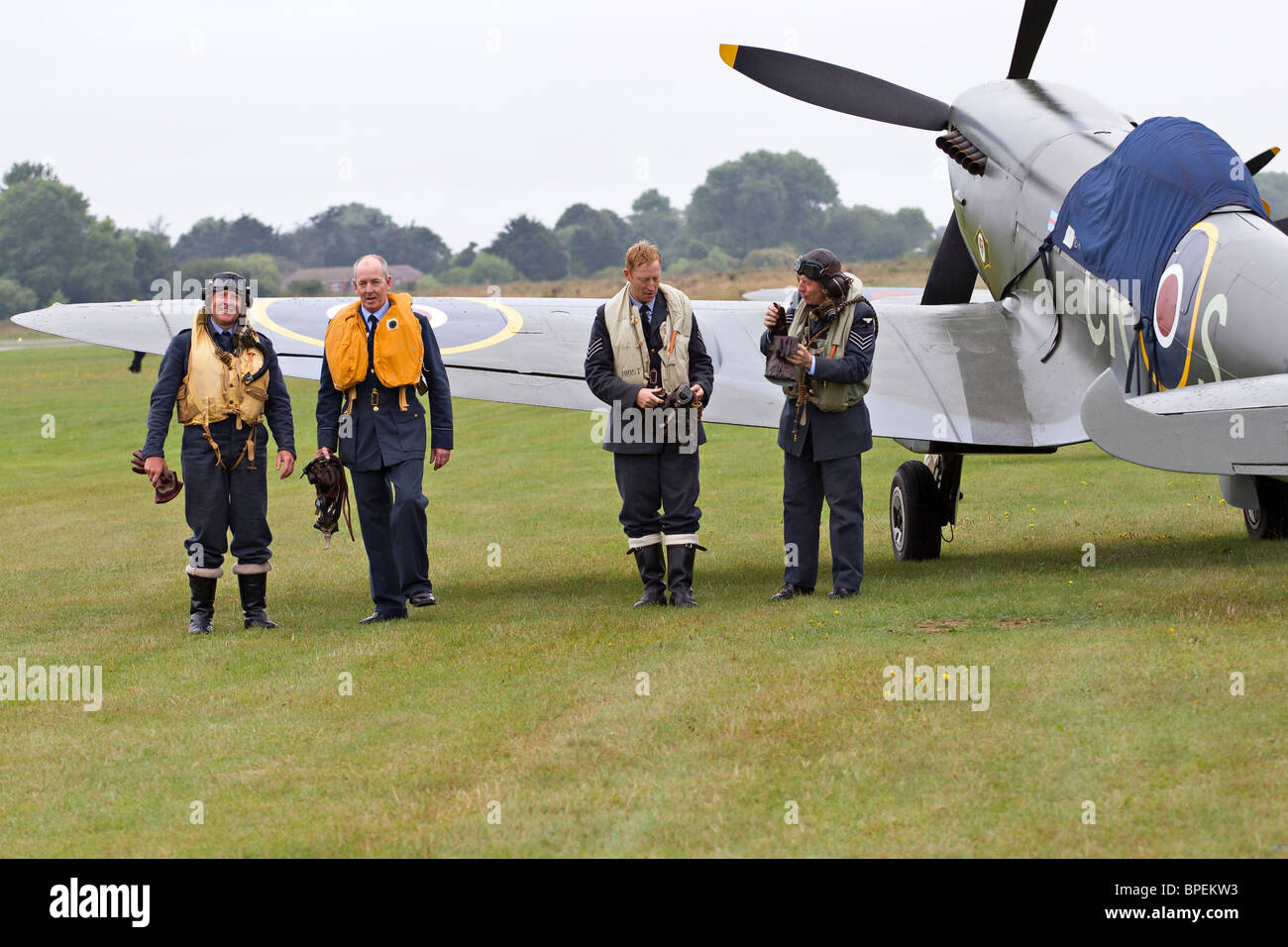 Members of RAF 212 Squadron Living History Group re-enacting Battle of ...