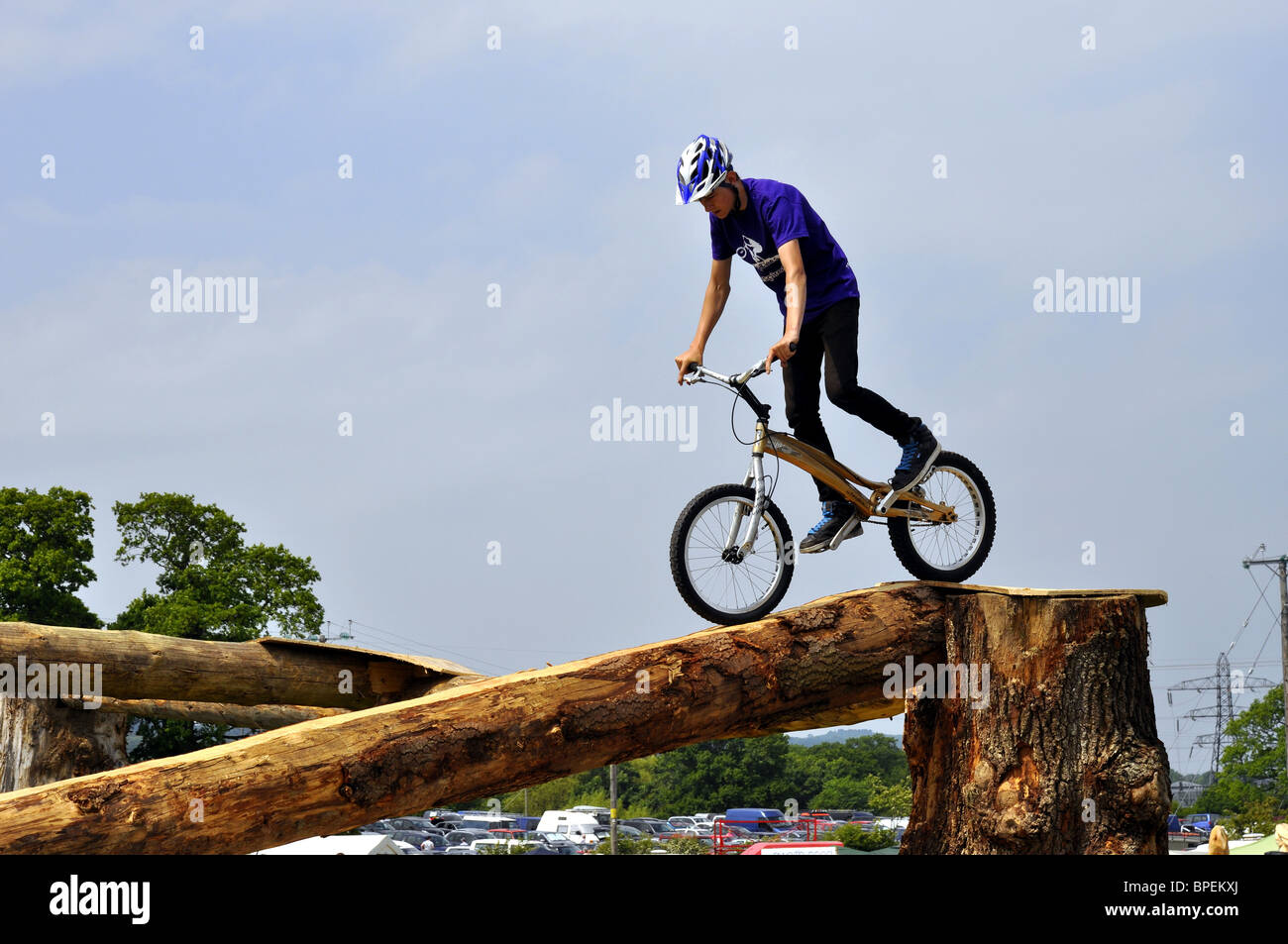 Mountain bike trials hi-res stock photography and images - Alamy