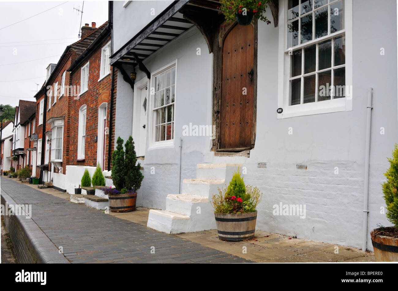 St albans hertfordshire high street hi-res stock photography and images ...