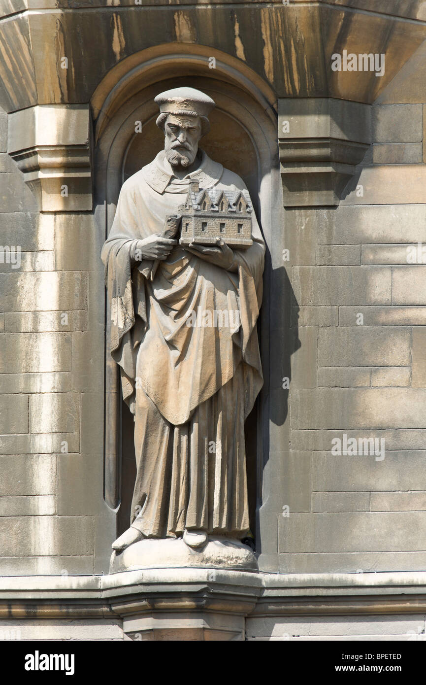 Founder statue hi-res stock photography and images - Alamy