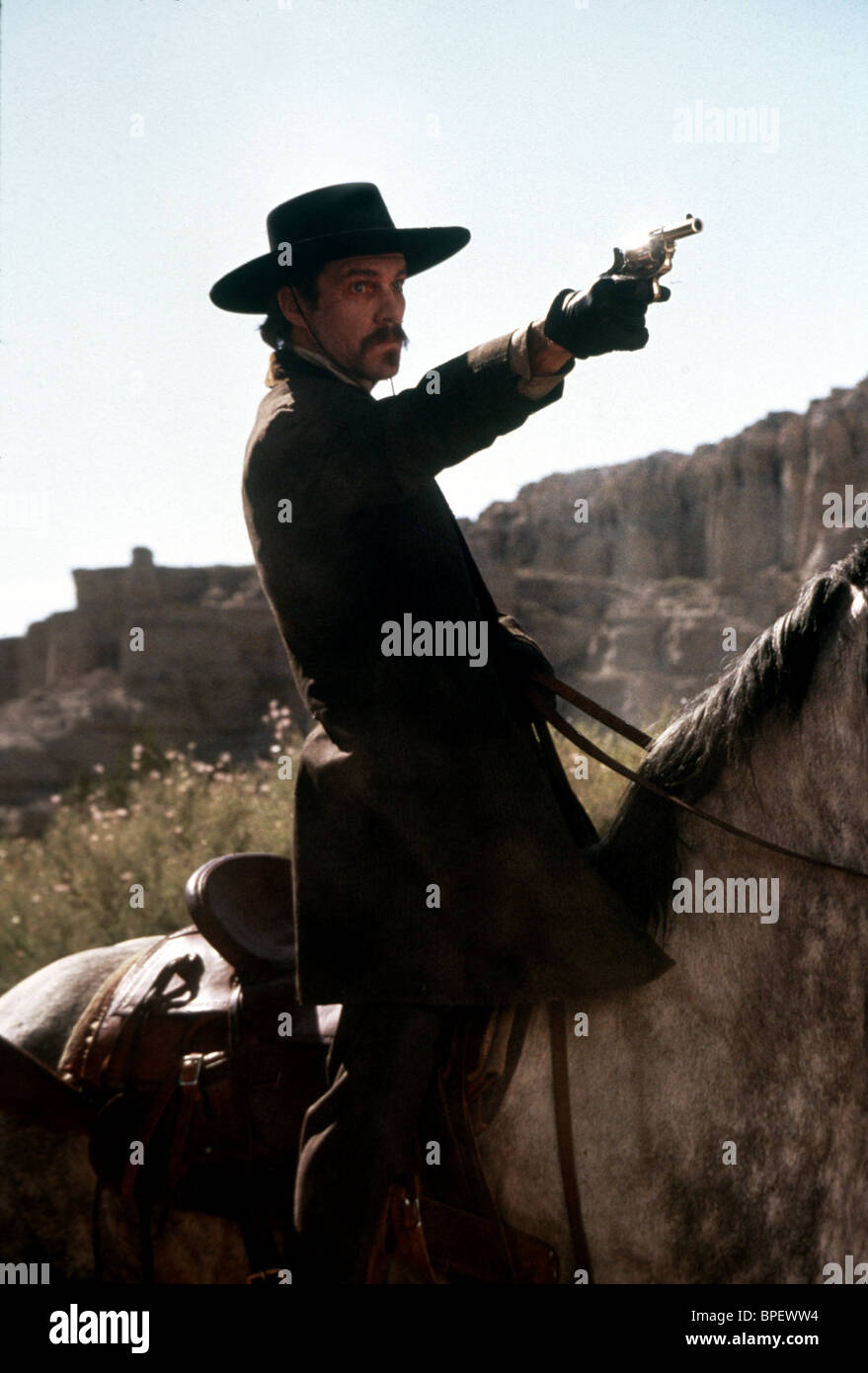 Dennis Quaid Wyatt Earp 1994 High Resolution Stock Photography and ...