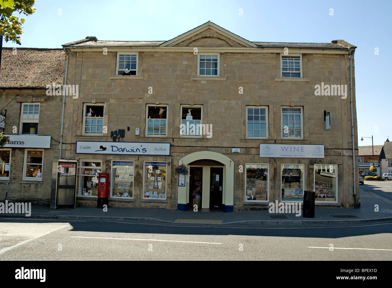 Shops in market town olney hi-res stock photography and images - Alamy