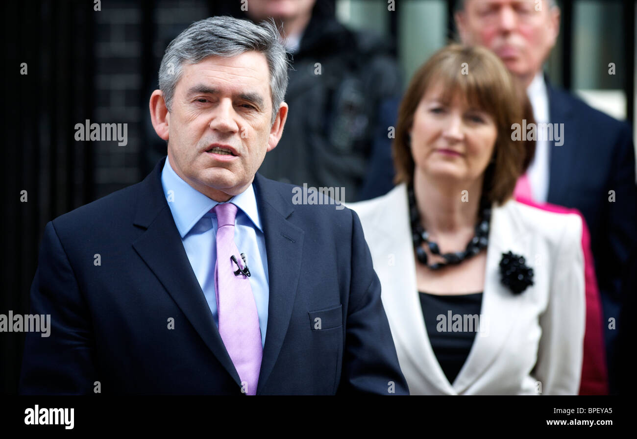 Gordon Brown flanked by his cabinet Stock Photo - Alamy