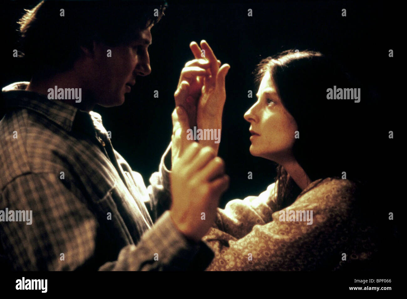 Nell 1994 Liam Neeson Stock Photos & Nell 1994 Liam Neeson Stock Images ...