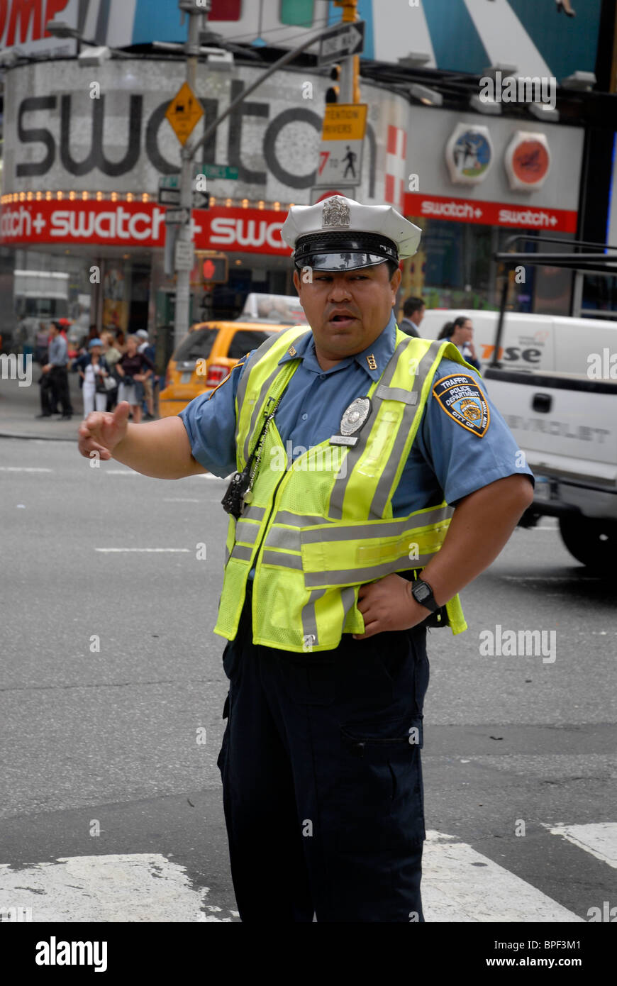 Nypd officer directing traffic hi-res stock photography and images - Alamy