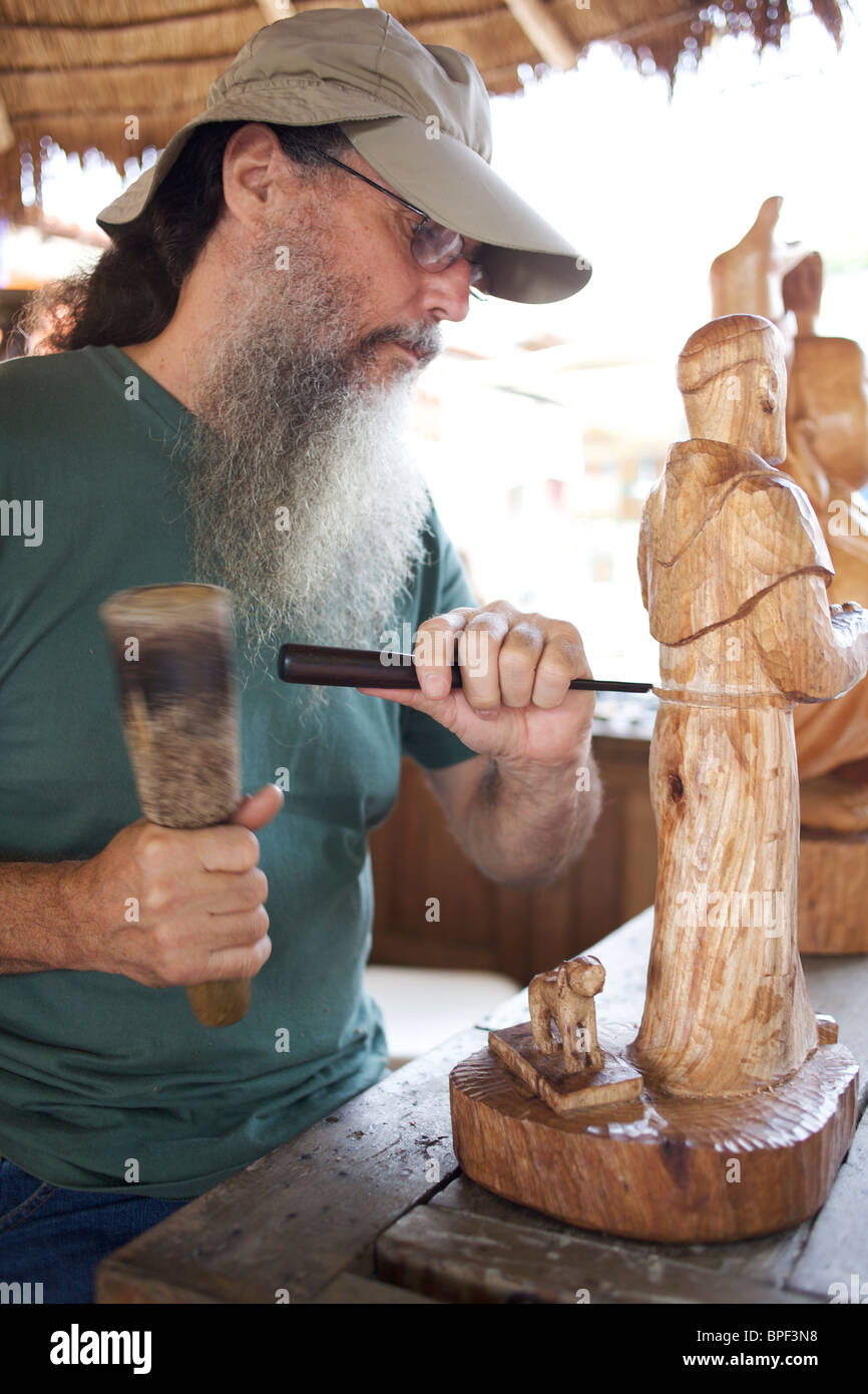 Wooden statue of hi-res stock photography and images - Alamy