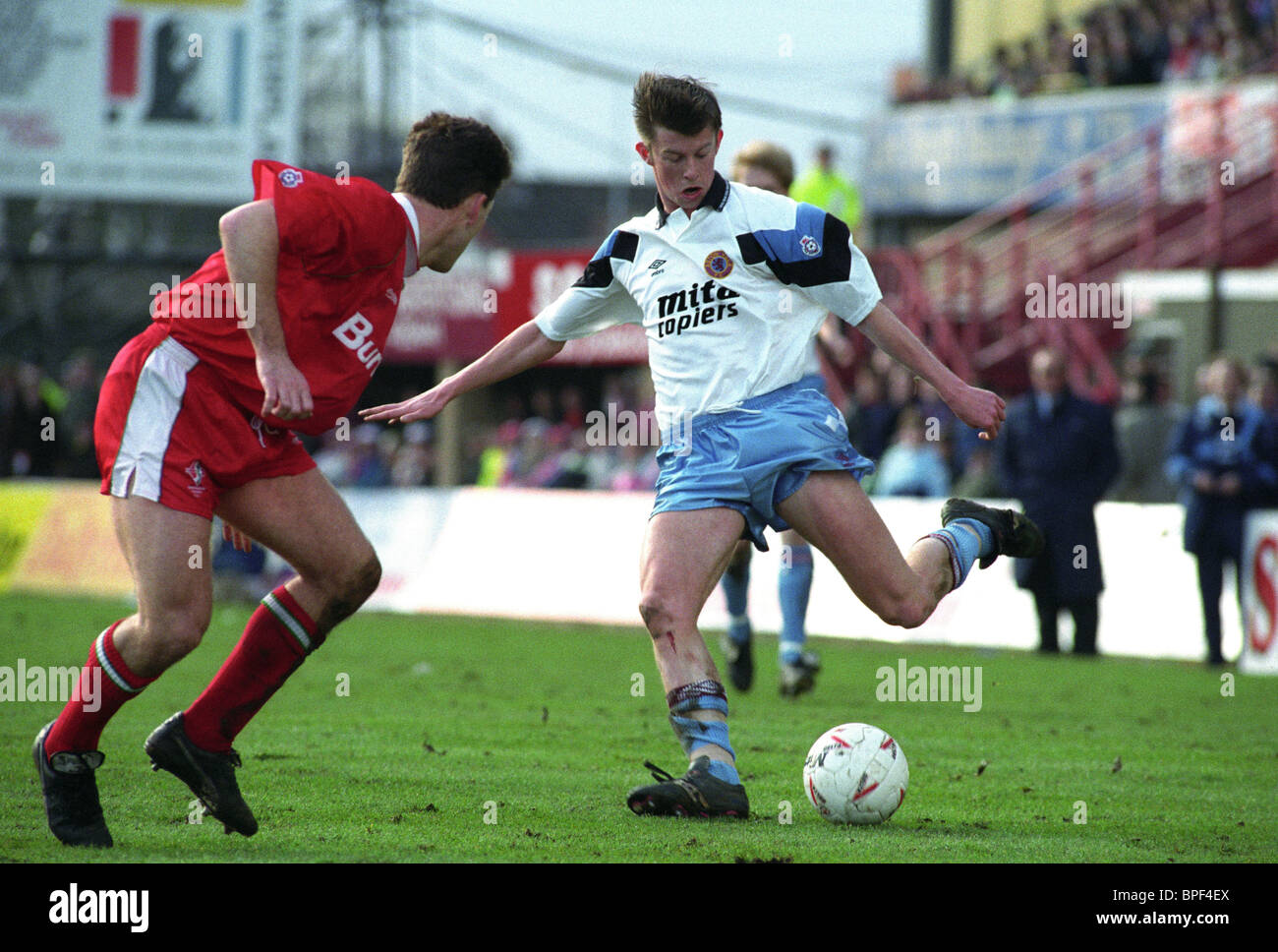 Swindon Town V Aston Villa 16/2/92 Aston Villa footballer Steve ...