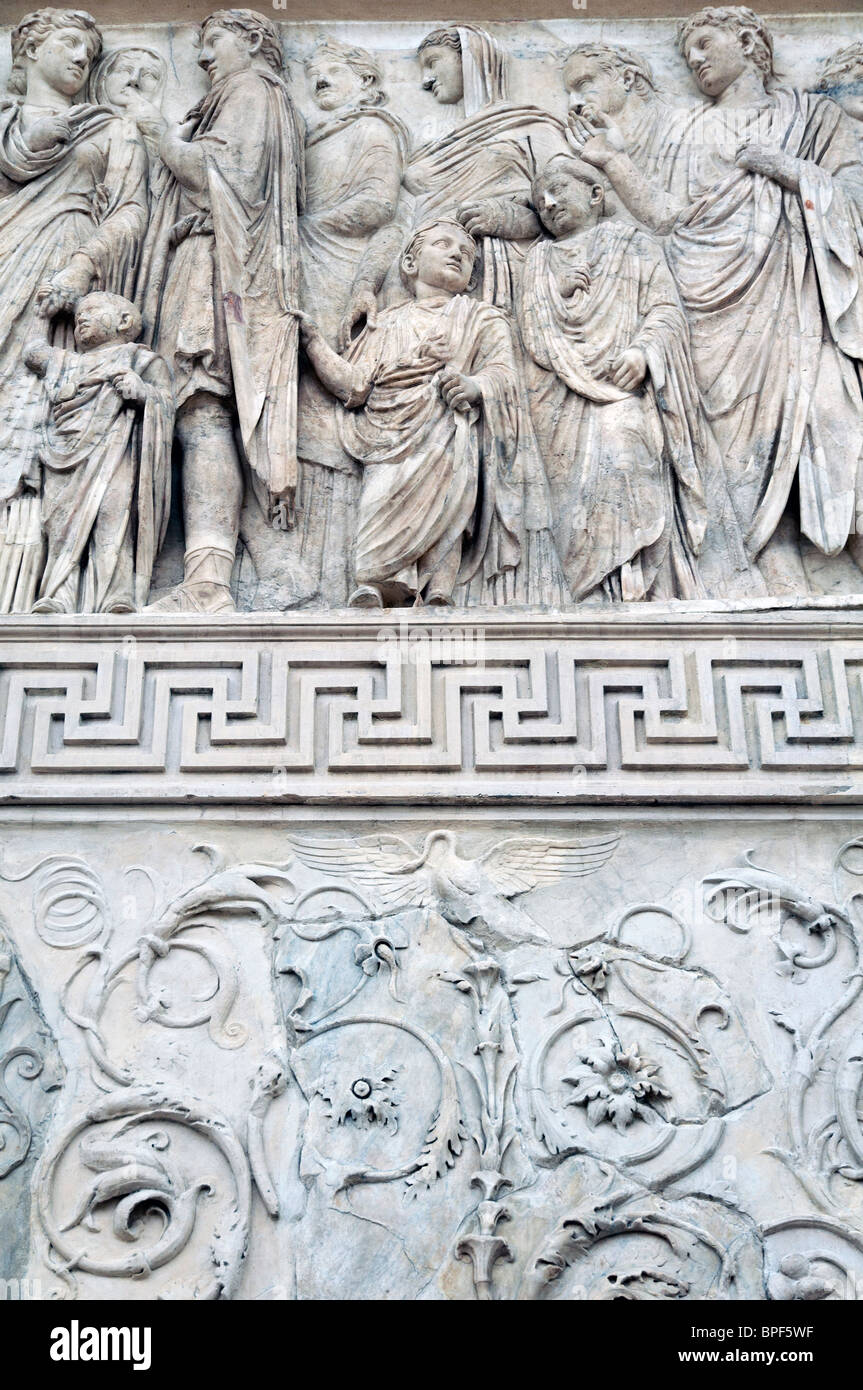 Roman frieze hi-res stock photography and images - Alamy