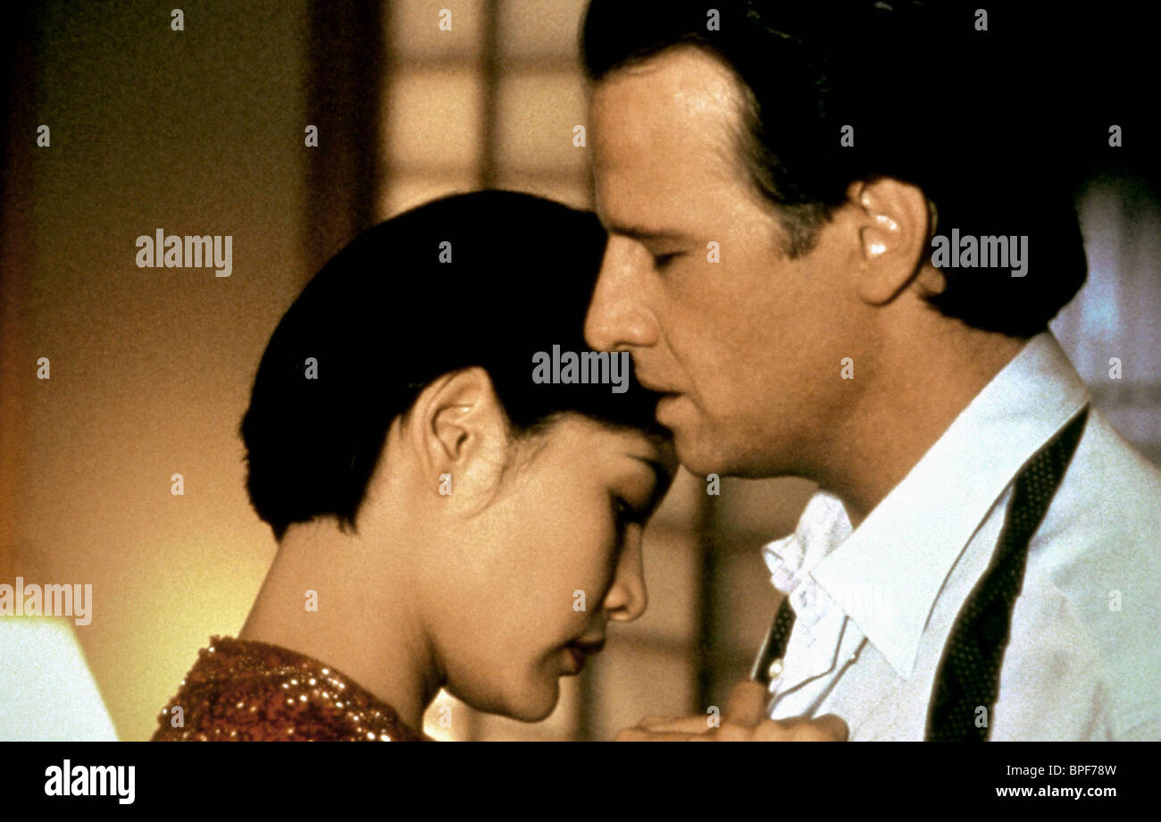 The Hunted 1995 Christopher Lambert High Resolution Stock Photography ...