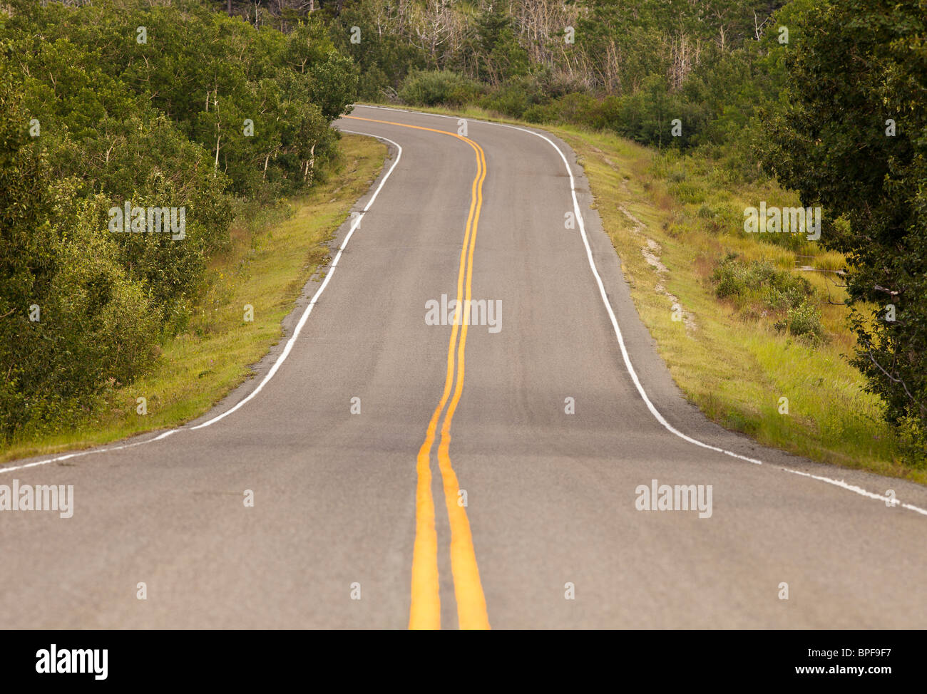 Two lanes hi-res stock photography and images - Alamy