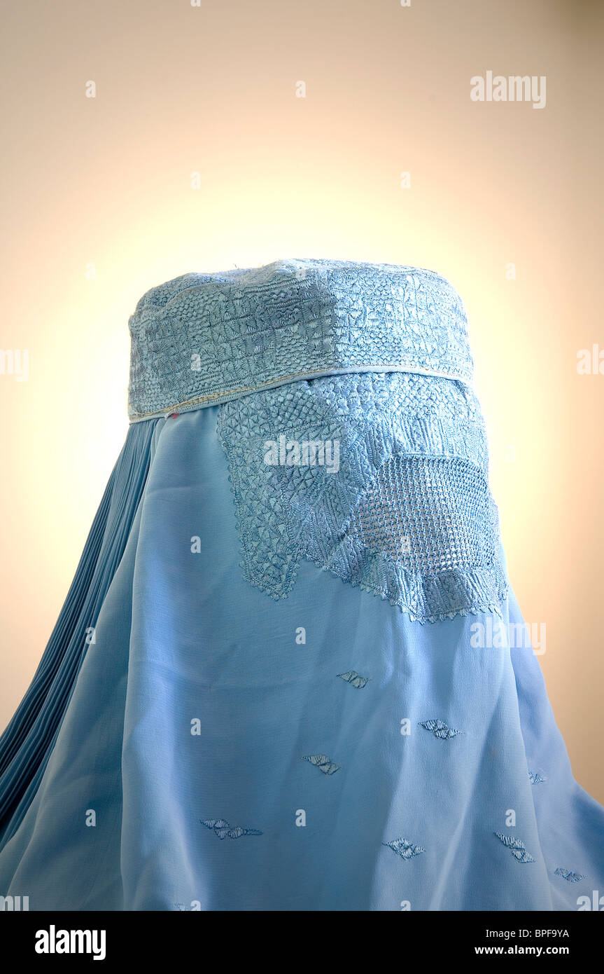 Muslim burqa hi-res stock photography and images - Alamy