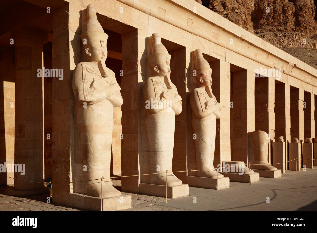 osiris statues at Mortuary Temple of Hatshepsut, Deir el-Bahari, Luxor ...