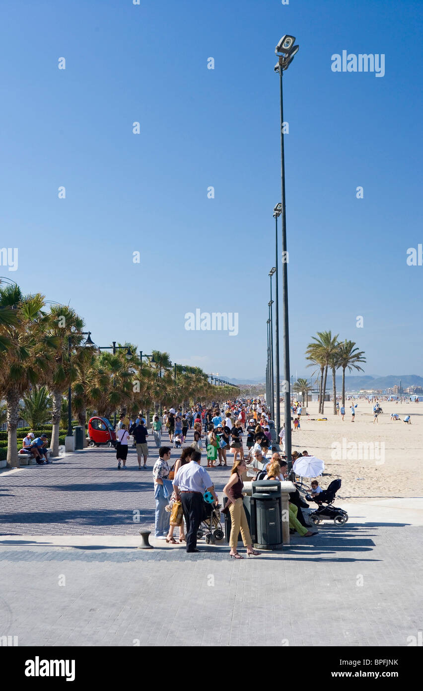 Valencia beachfront hi-res stock photography and images - Alamy