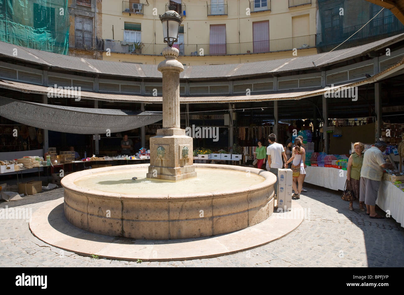 Plaza redonda valencia hi-res stock photography and images - Alamy