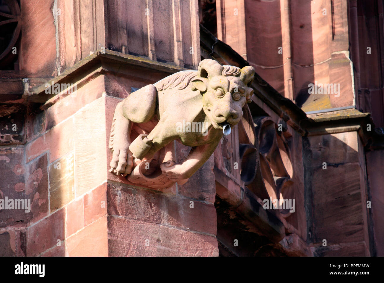 Gargoyle water spout hi-res stock photography and images - Alamy
