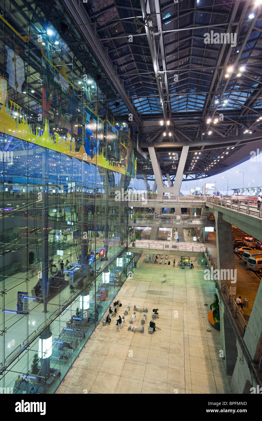 Bangkok airport hi-res stock photography and images - Alamy