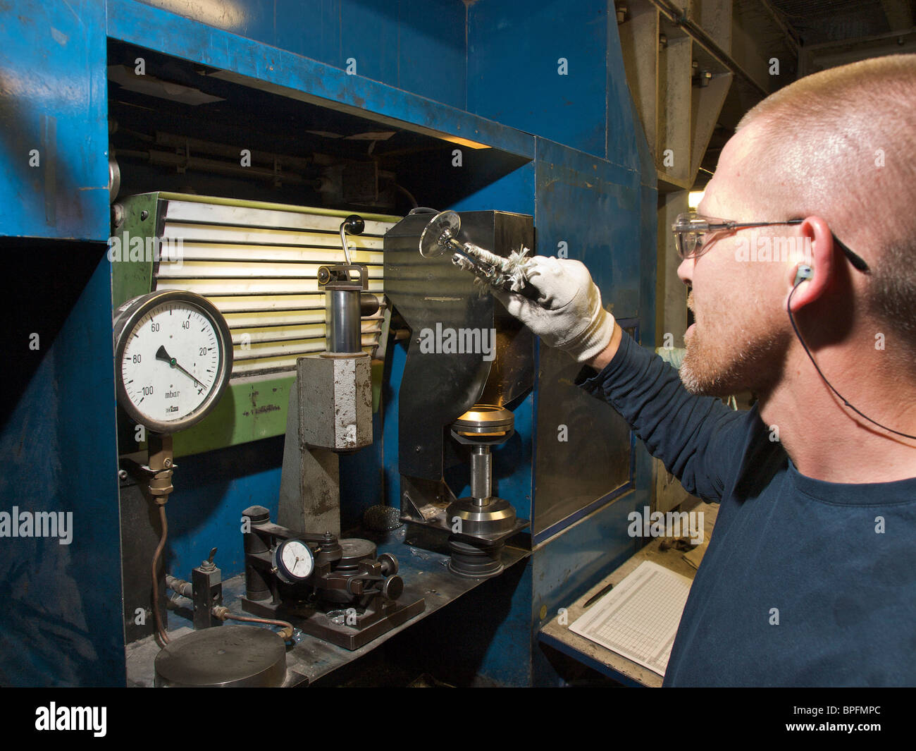 Quality control at the Libbey glass factory Leerdam, Zuid Holland, the ...