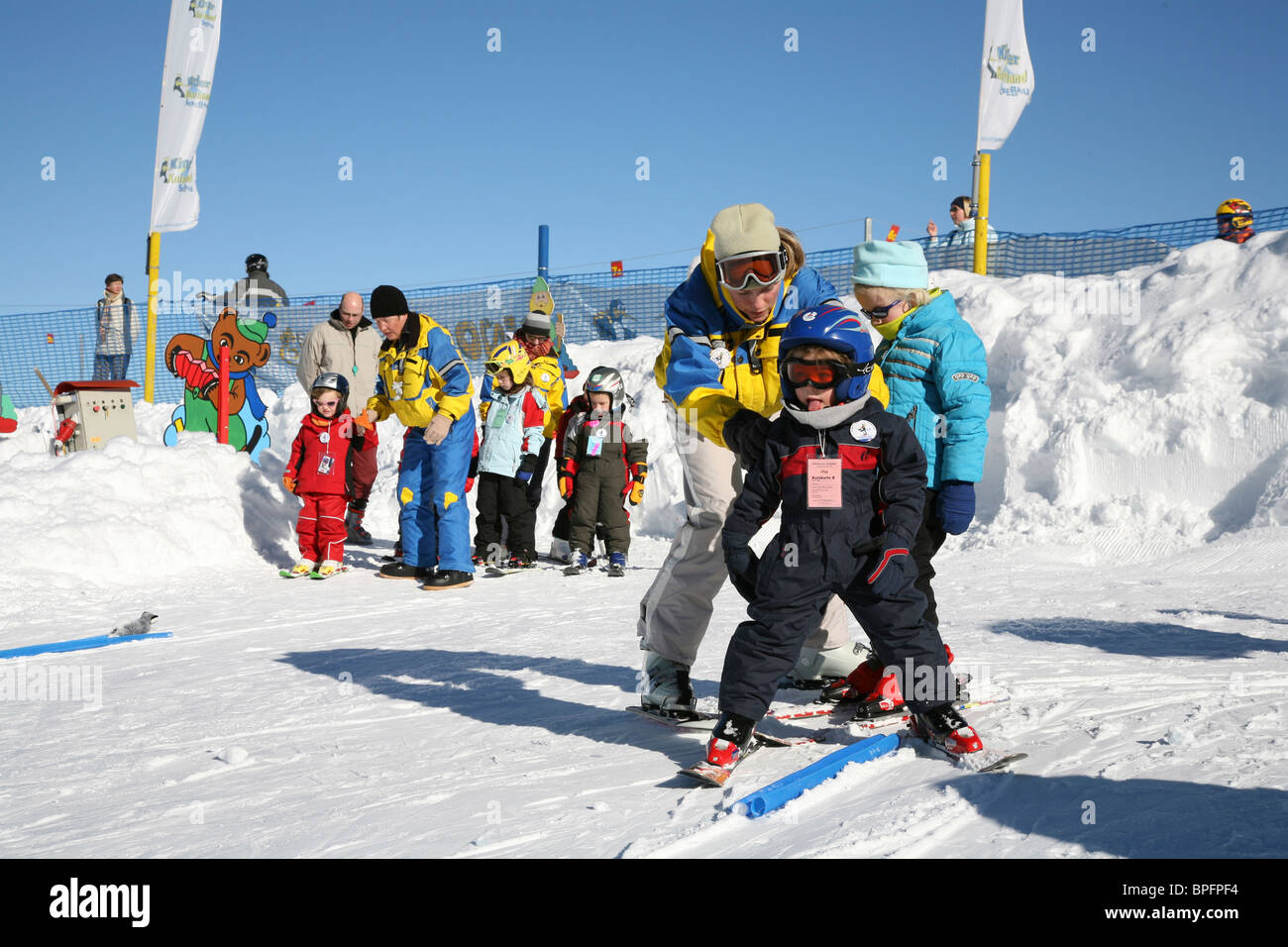 Ski class hi-res stock photography and images - Alamy