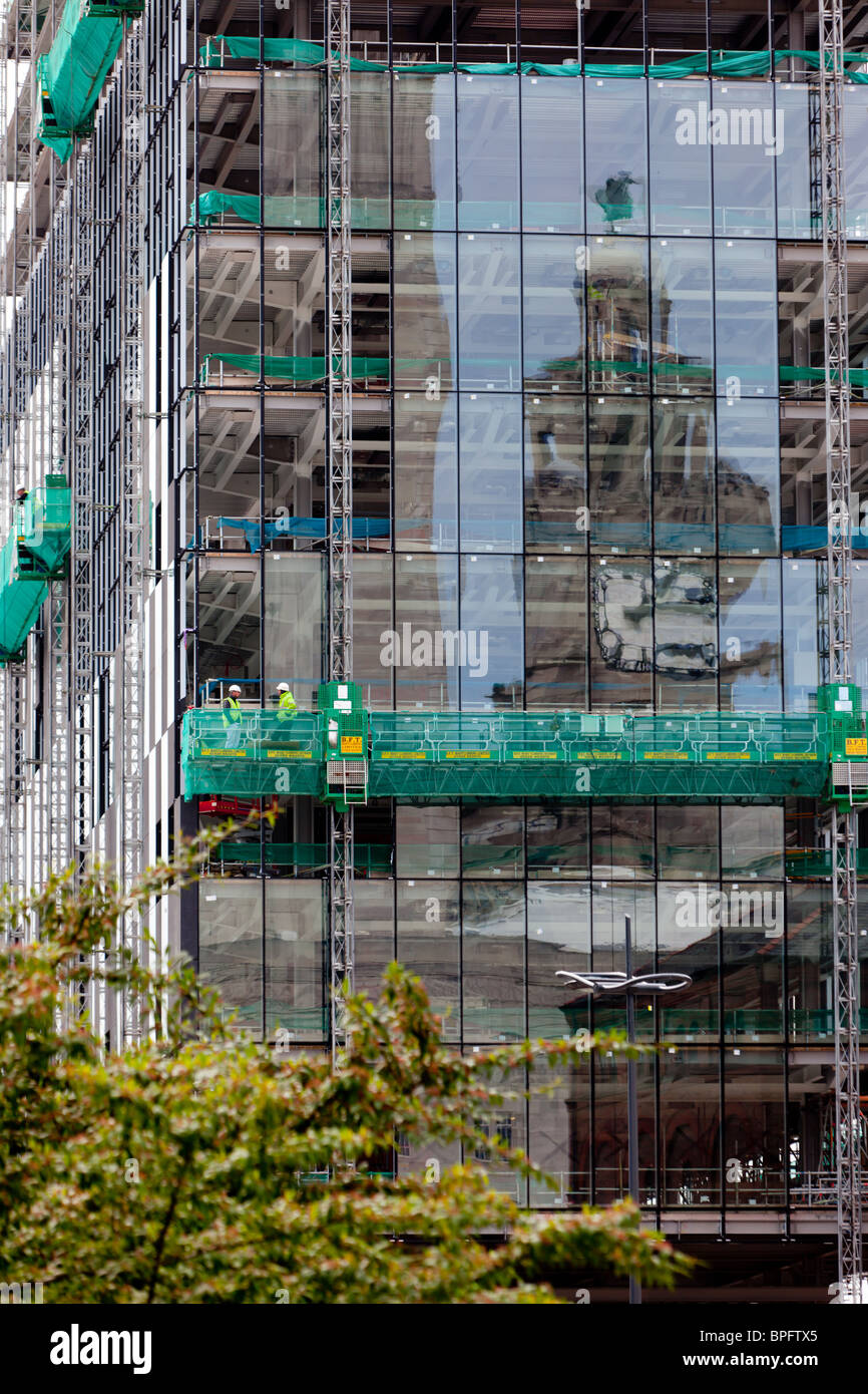 Glass building at waterfront hi-res stock photography and images - Alamy