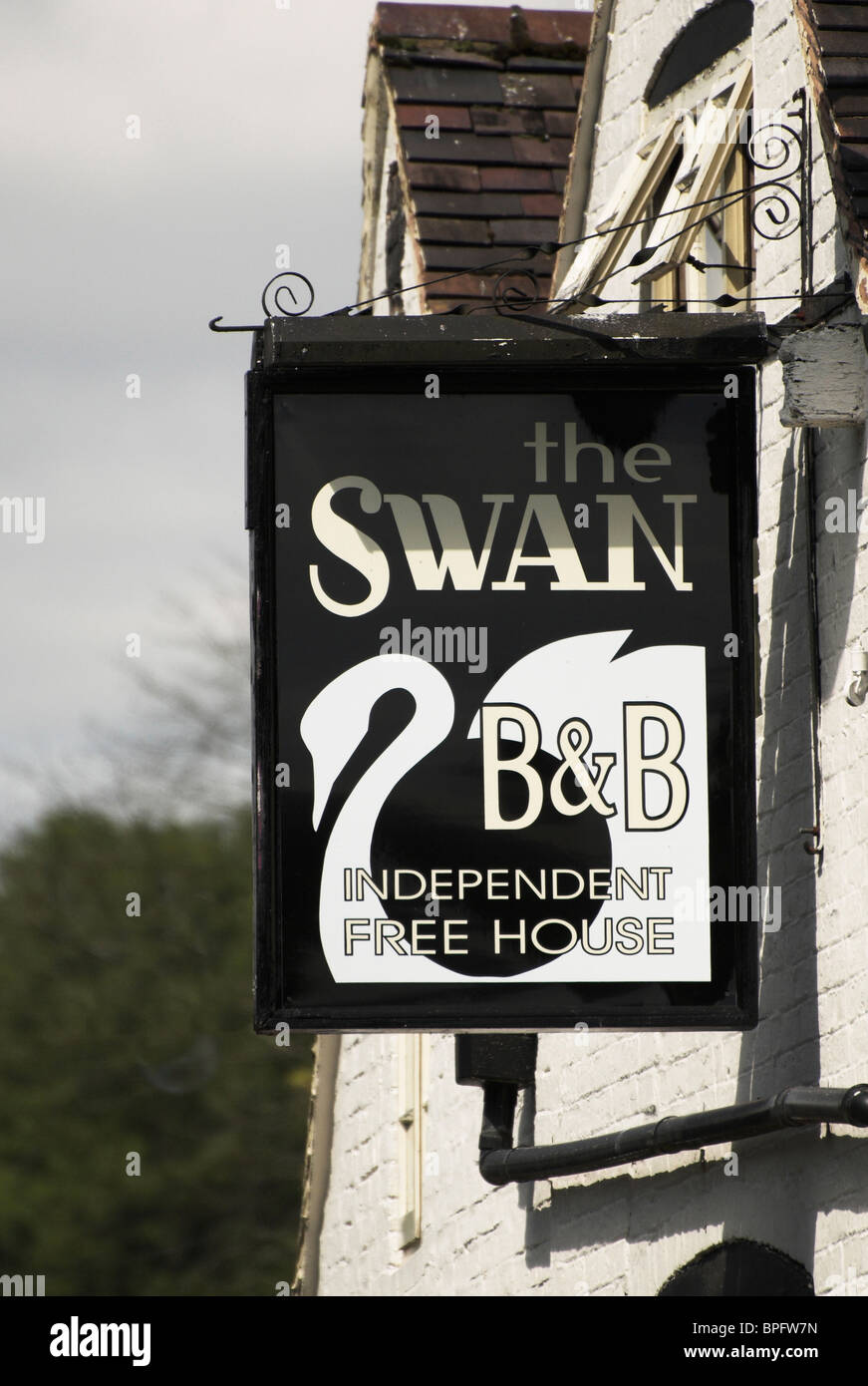 The Swan Public House sign - Ironbridge, Shropshire Stock Photo - Alamy