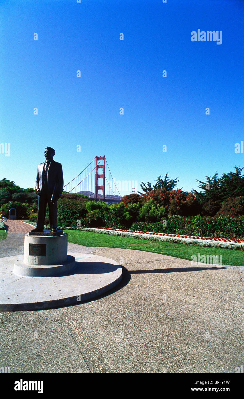 Joseph strauss statue hi-res stock photography and images - Alamy