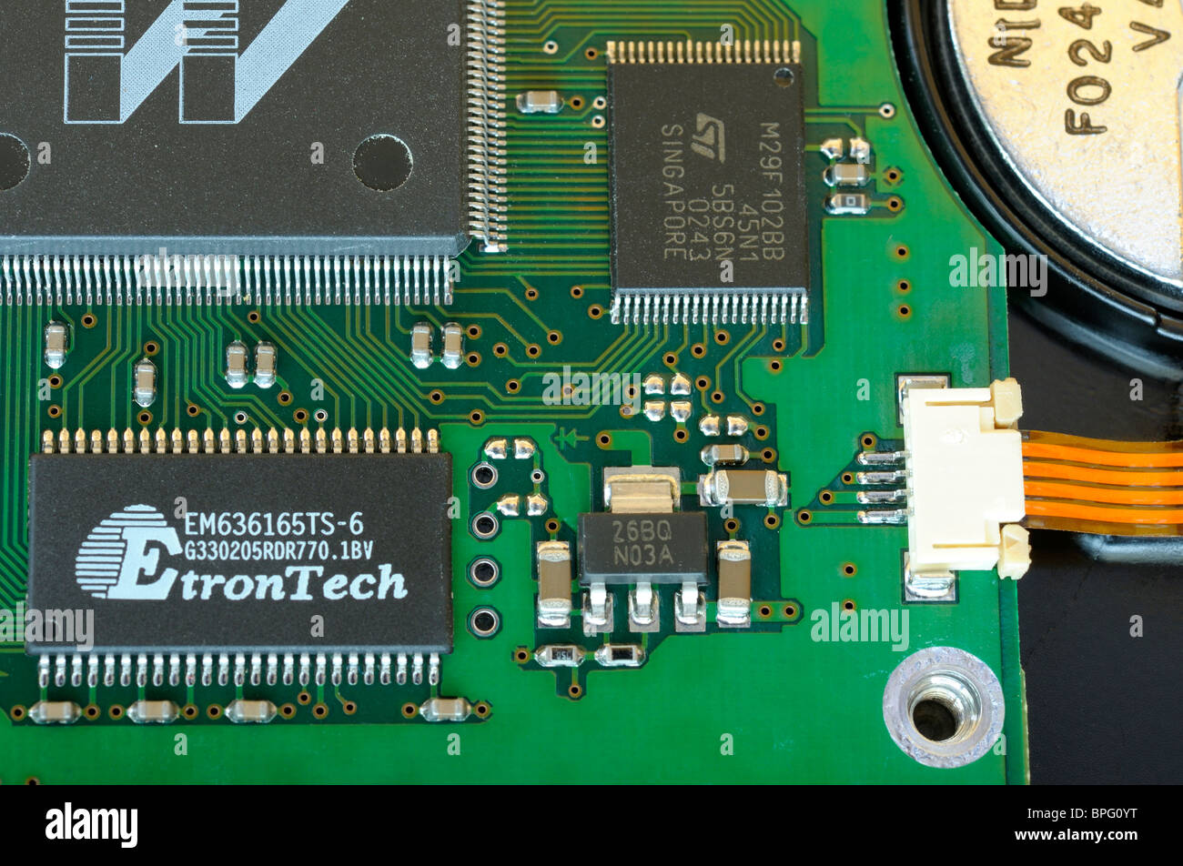 Complex circuitry hi-res stock photography and images - Alamy