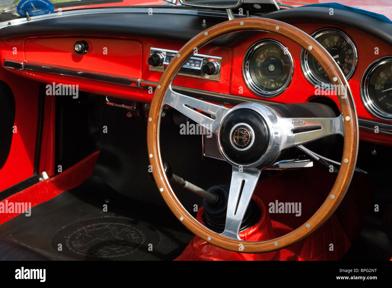 1950s racing car dashboard hi-res stock photography and images - Alamy
