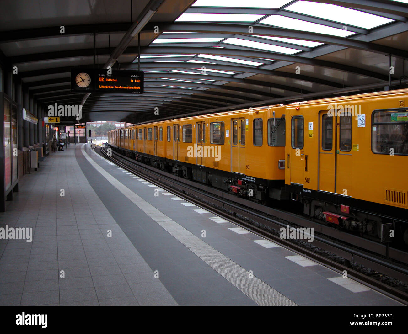 empty train station & yellow train Stock Photo - Alamy empty train station & yellow train Stock Photo - Alamy
