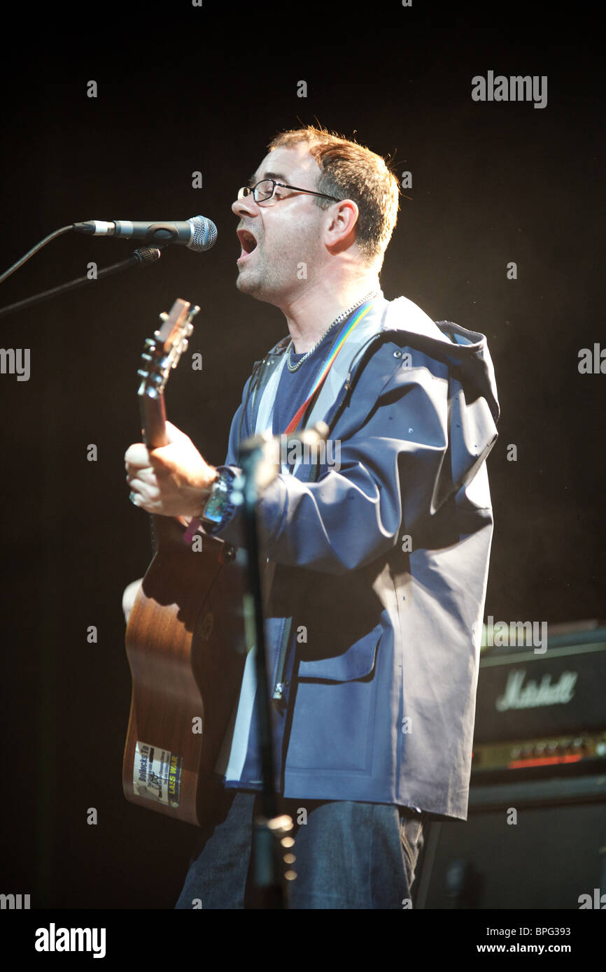 Steve mason singer hi-res stock photography and images - Alamy