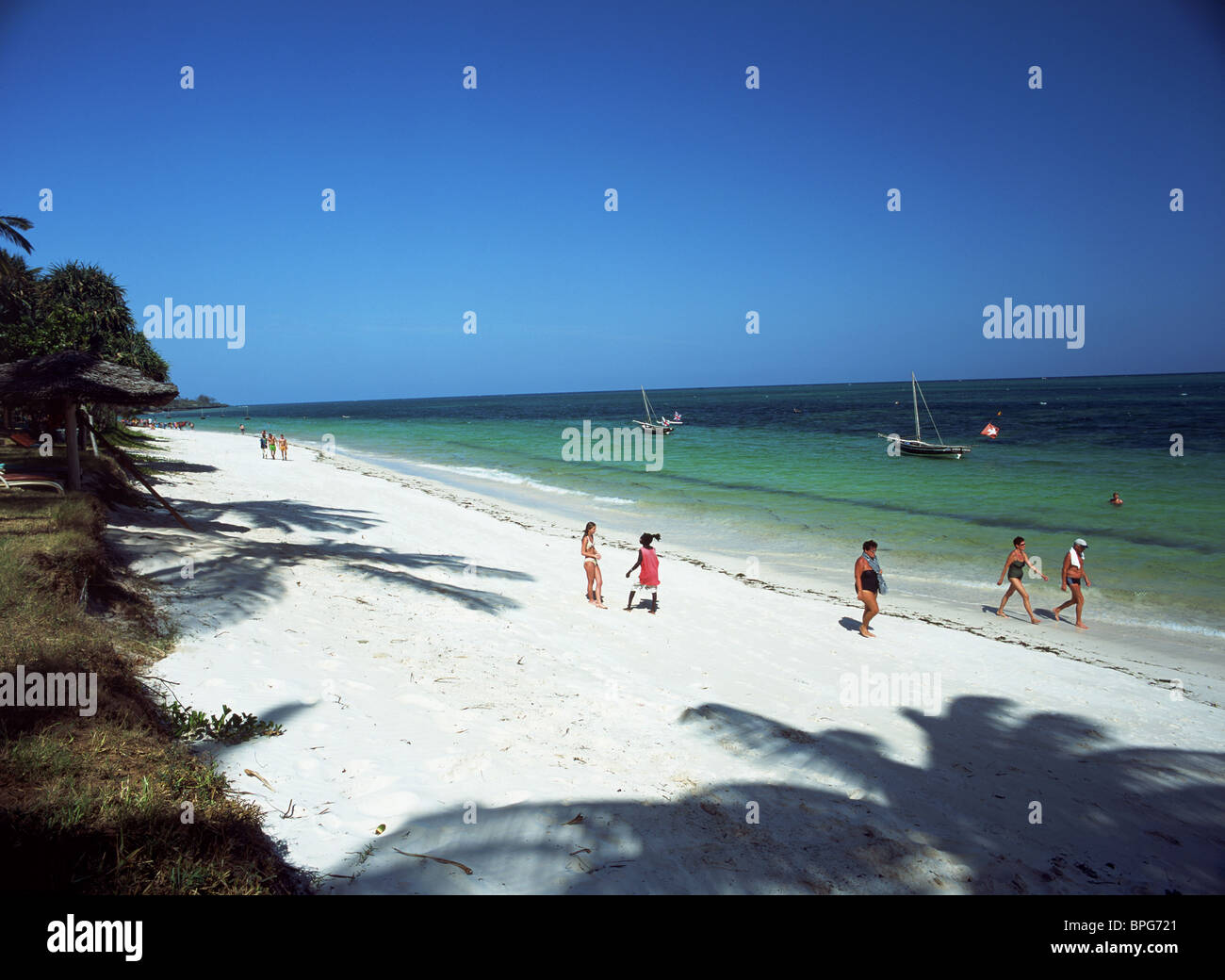 Shanzu Beach, Mombasa, Kenya Stock Photo - Alamy
