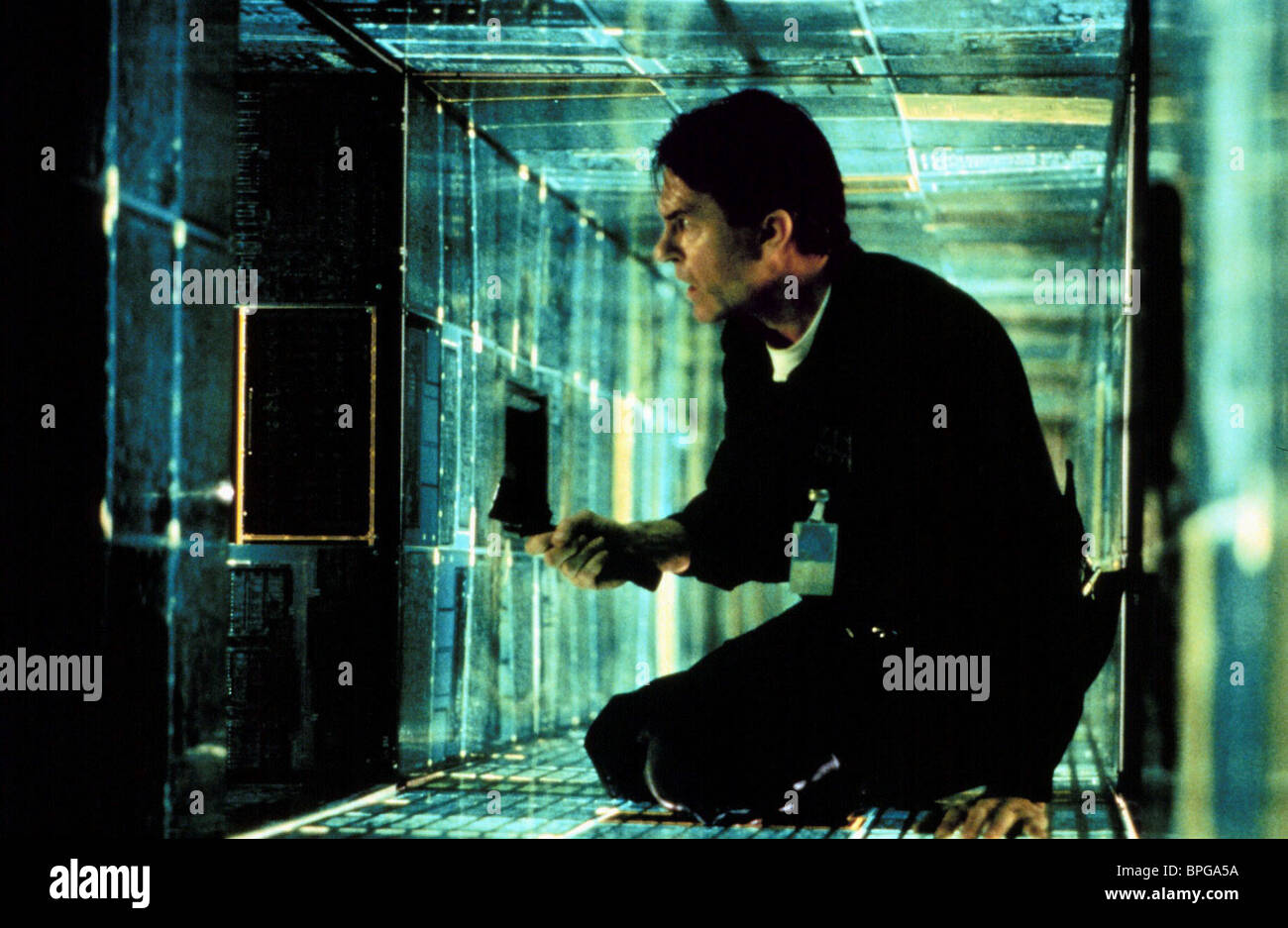 Event Horizon 1997 Sam Neill Stock Photos & Event Horizon 1997 Sam ...
