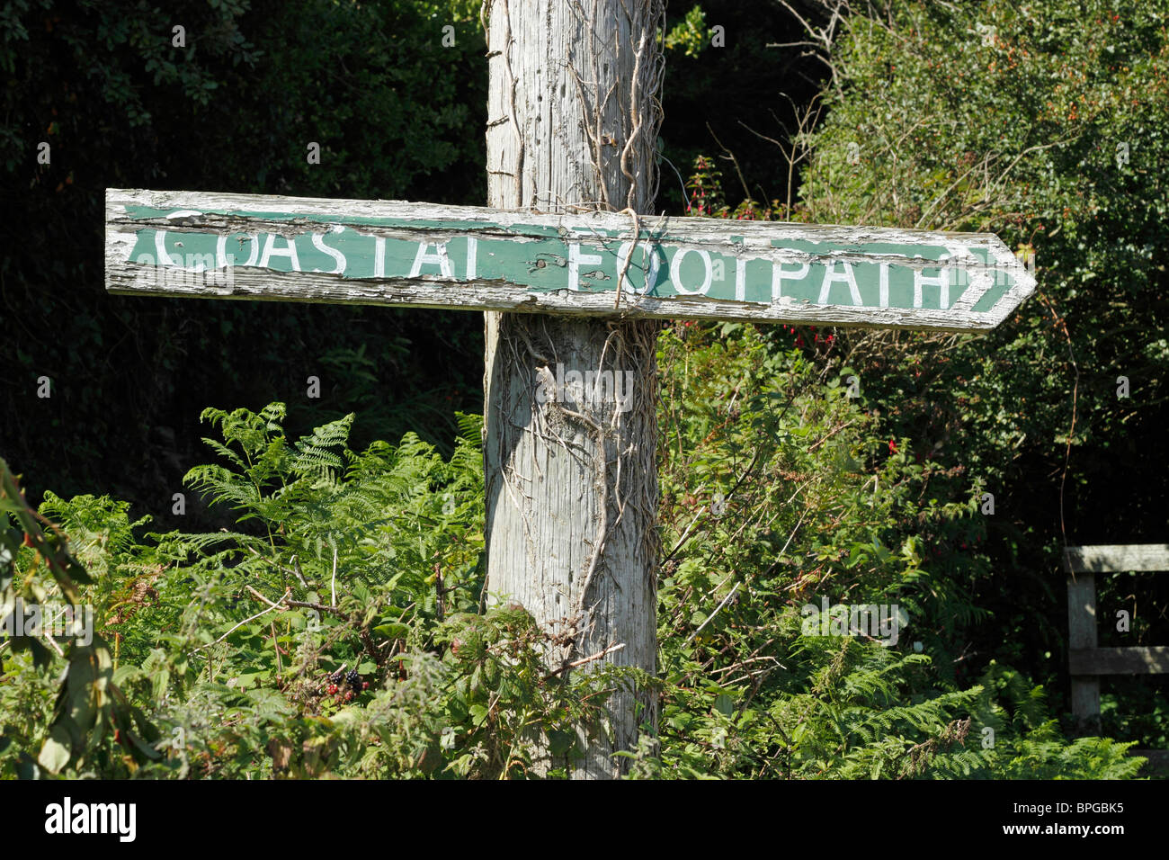 Coastal path footpath sign hi-res stock photography and images - Alamy