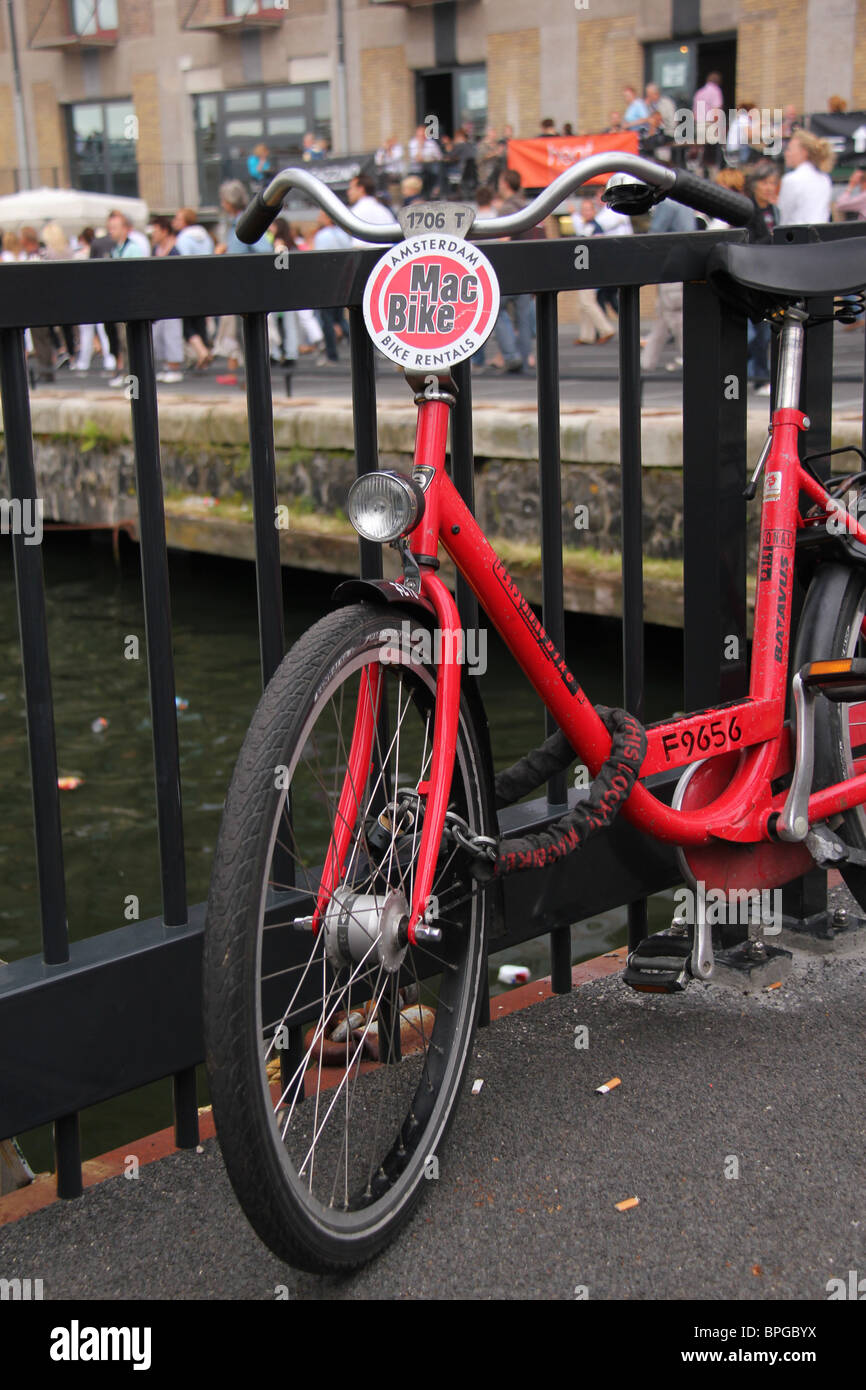 red bicycle in amsterdam Stock Photo - Alamy