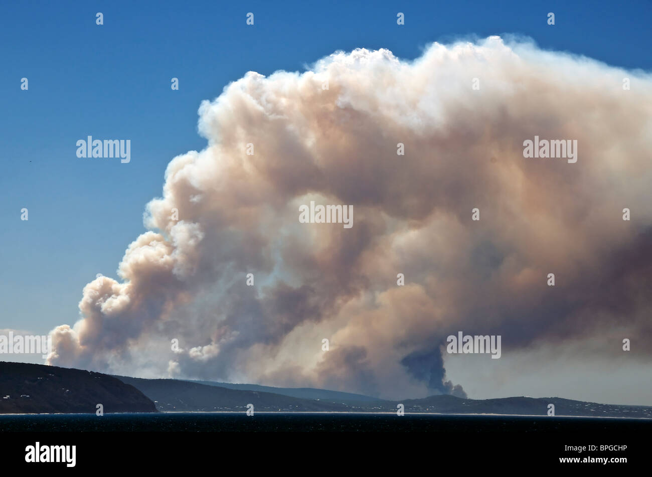 Raging out of control bush fire Angahook Lorne State Park Great Ocean ...